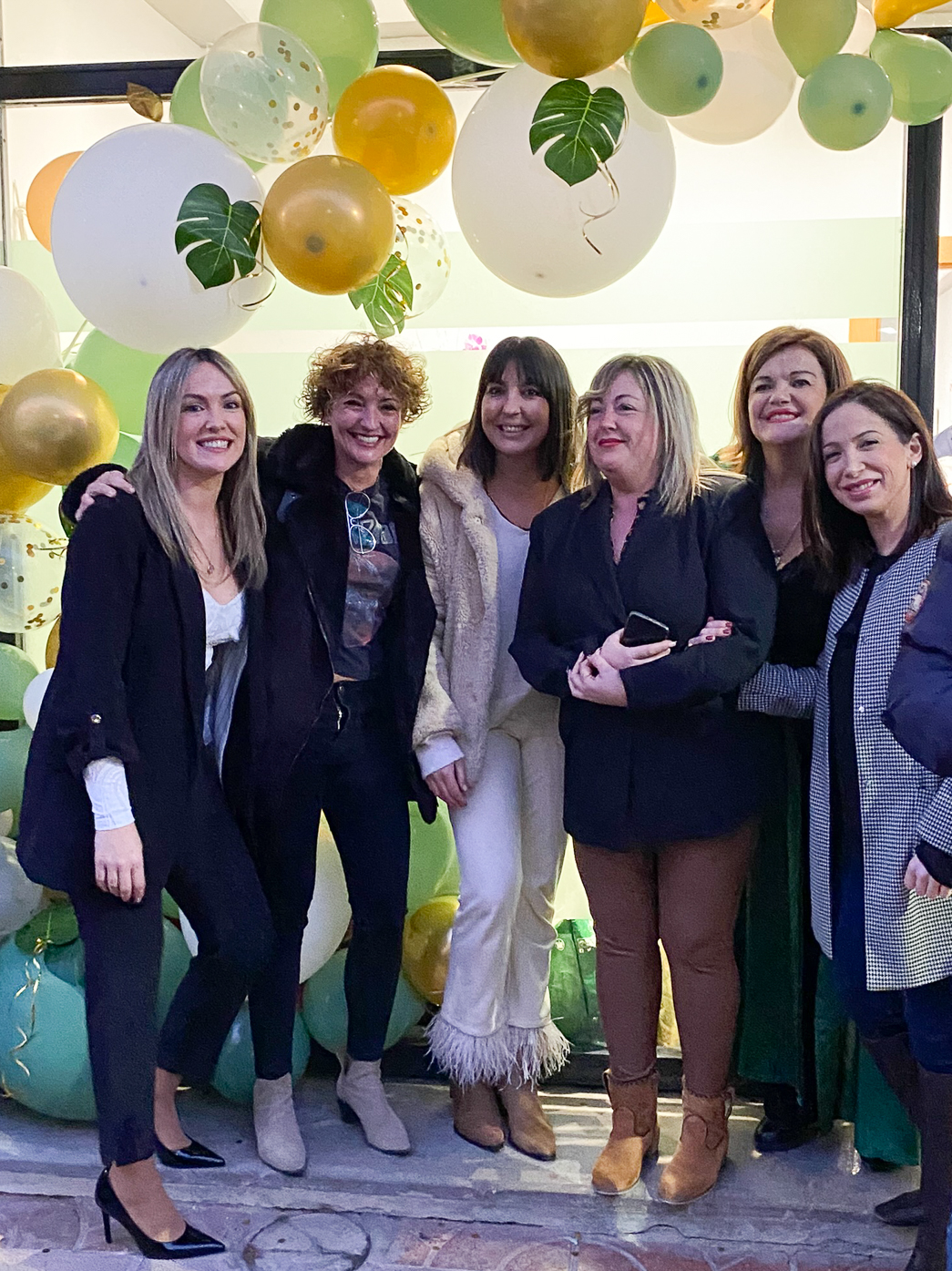 María Sáez inaugura su Clínica en Buñol - hoyunclick