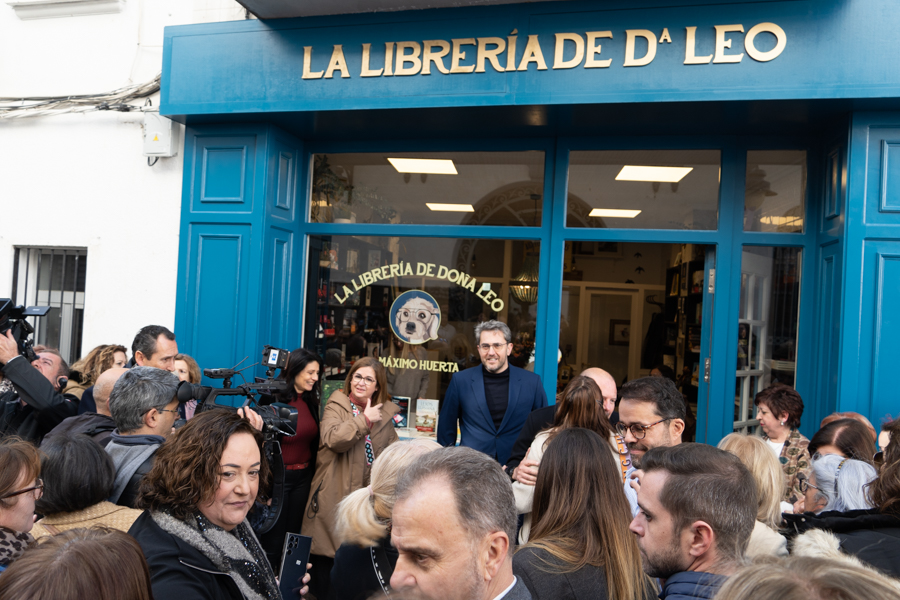 Máximo Huerta hace realidad su sueño: "La Librería de Doña Leo" - hoyunclick